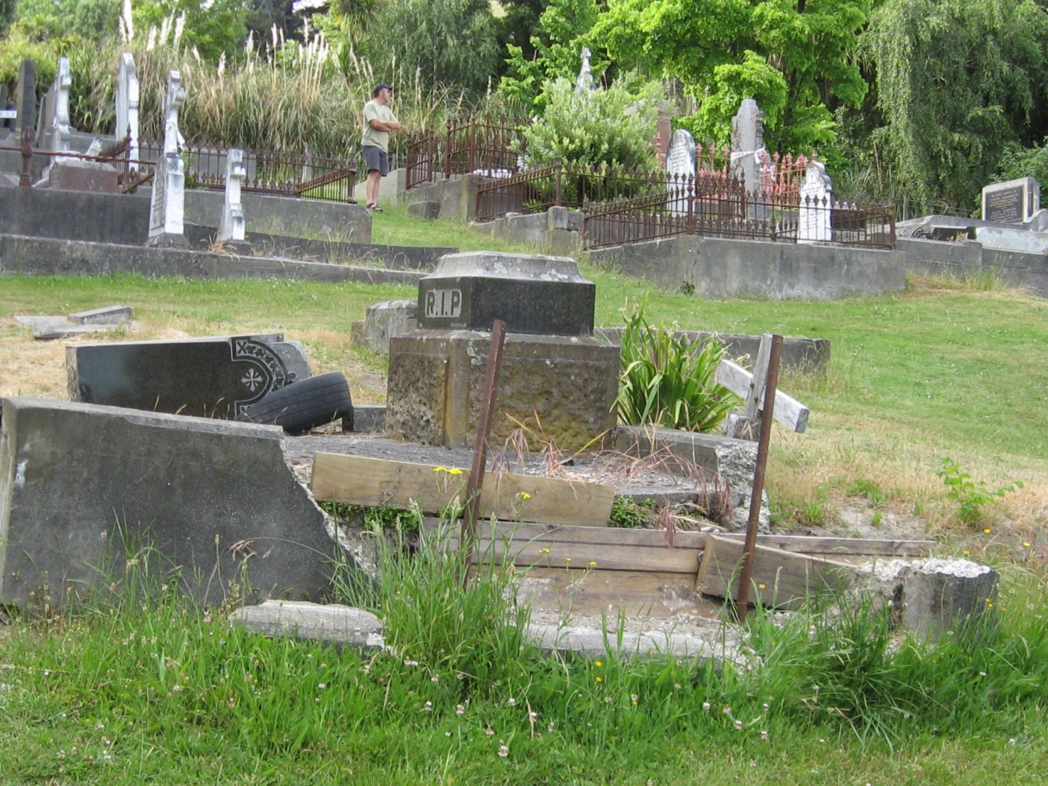 Whatungarongaro te tangata, toitū te whenua – as man disappears from ...