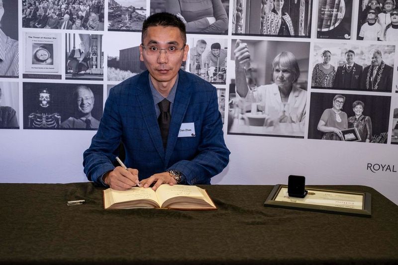 Dan Zhao FRSNZ: CO2-free combustion of ammonia